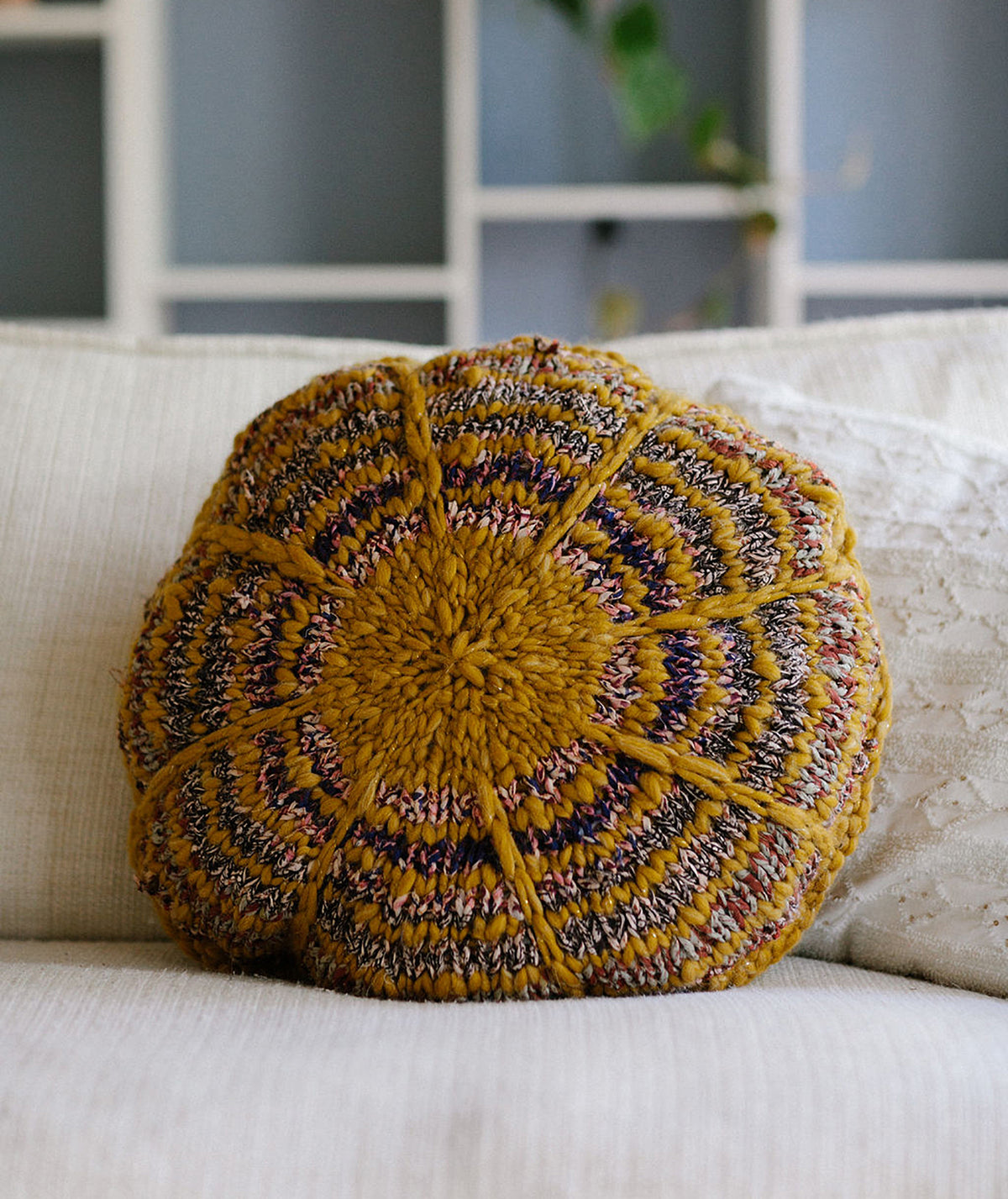 Sunburst Pillow Pattern – Knit Collage